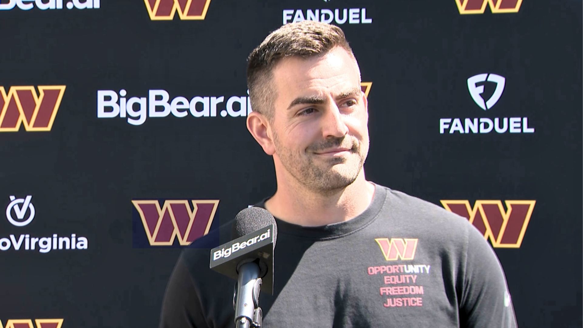 David Blough breaks down the design of the Commanders' new offense ...