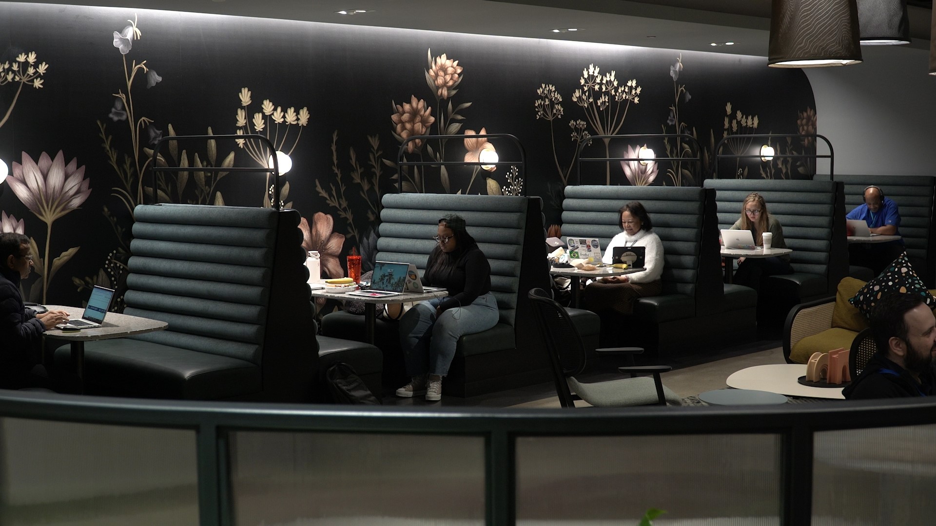 What is it like to work at Amazon HQ2 in Arlington? | wusa9.com