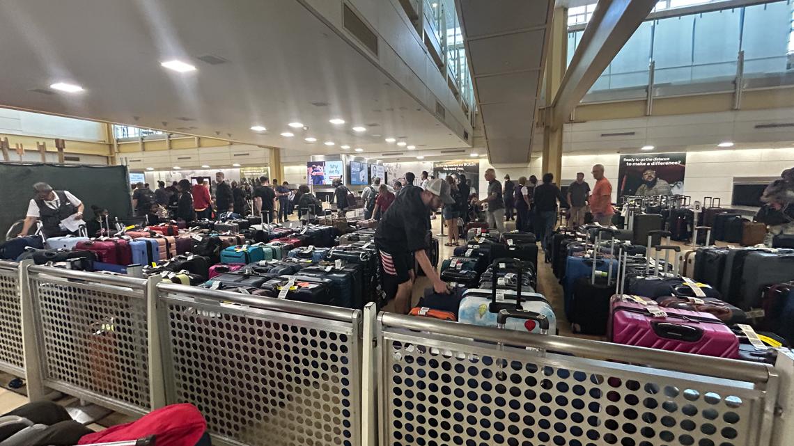 Delta Airlines cancels more flights, Federal investigation begins ...