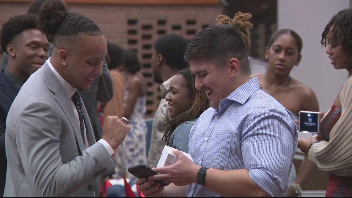 Howard University swim team gets their championship rings | wusa9.com