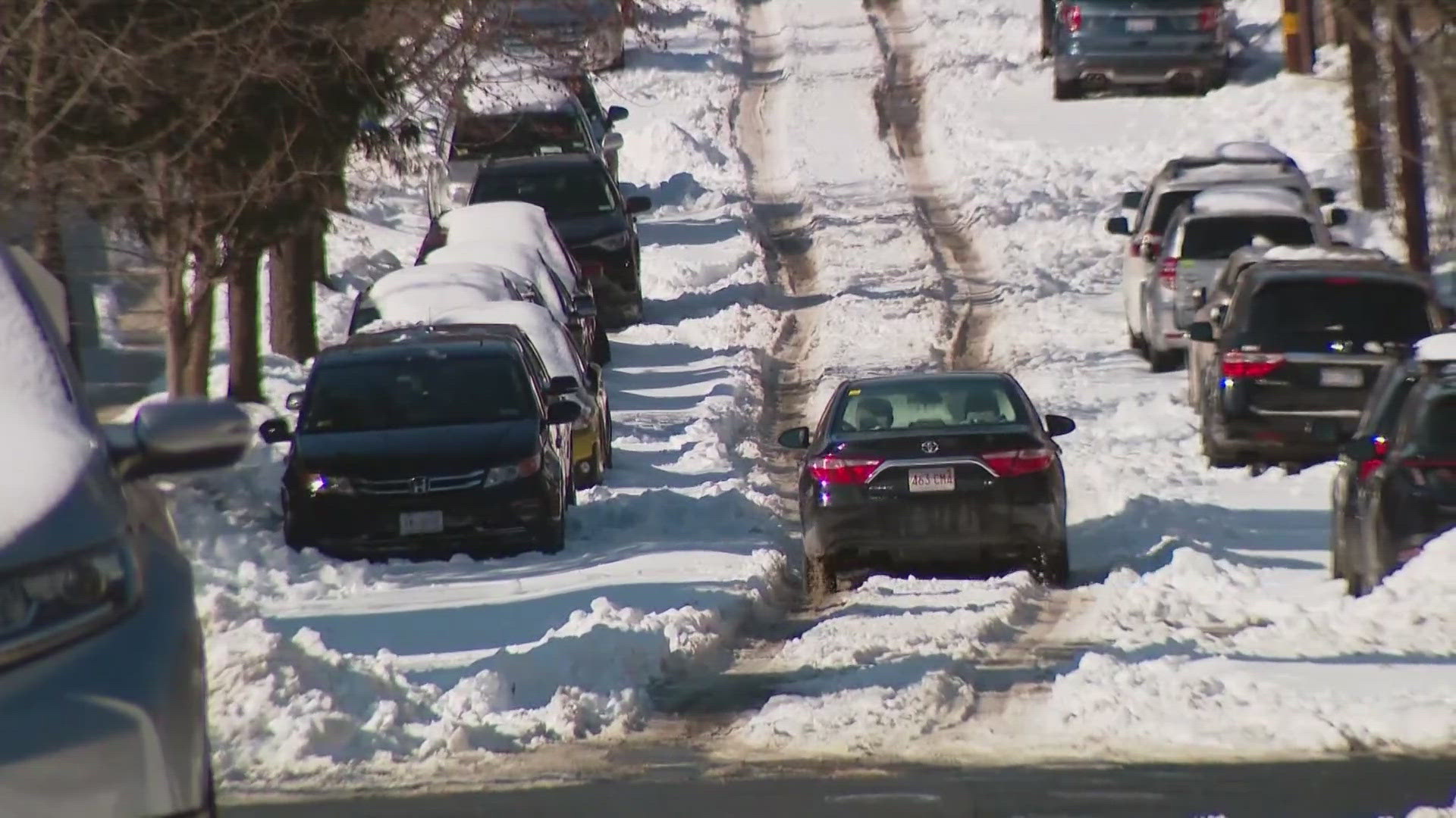 DC mayor says priority is hauling ice out of neighborhoods | wusa9.com