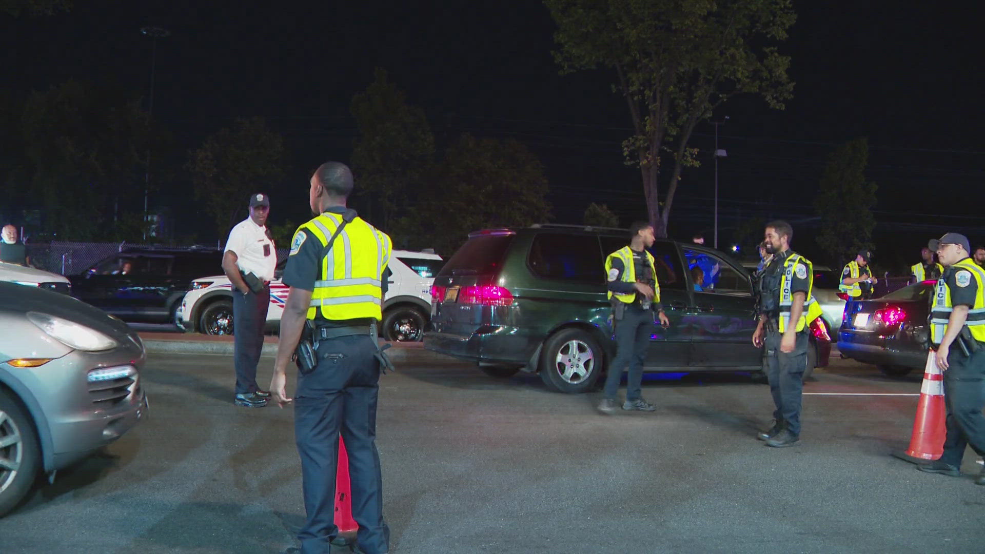 As checkpoints arrive amid federal surge in DC, ICE continues to ...