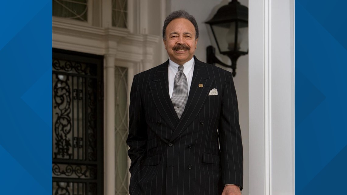 Hampton University president stepping down in 2022 after 43 years ...
