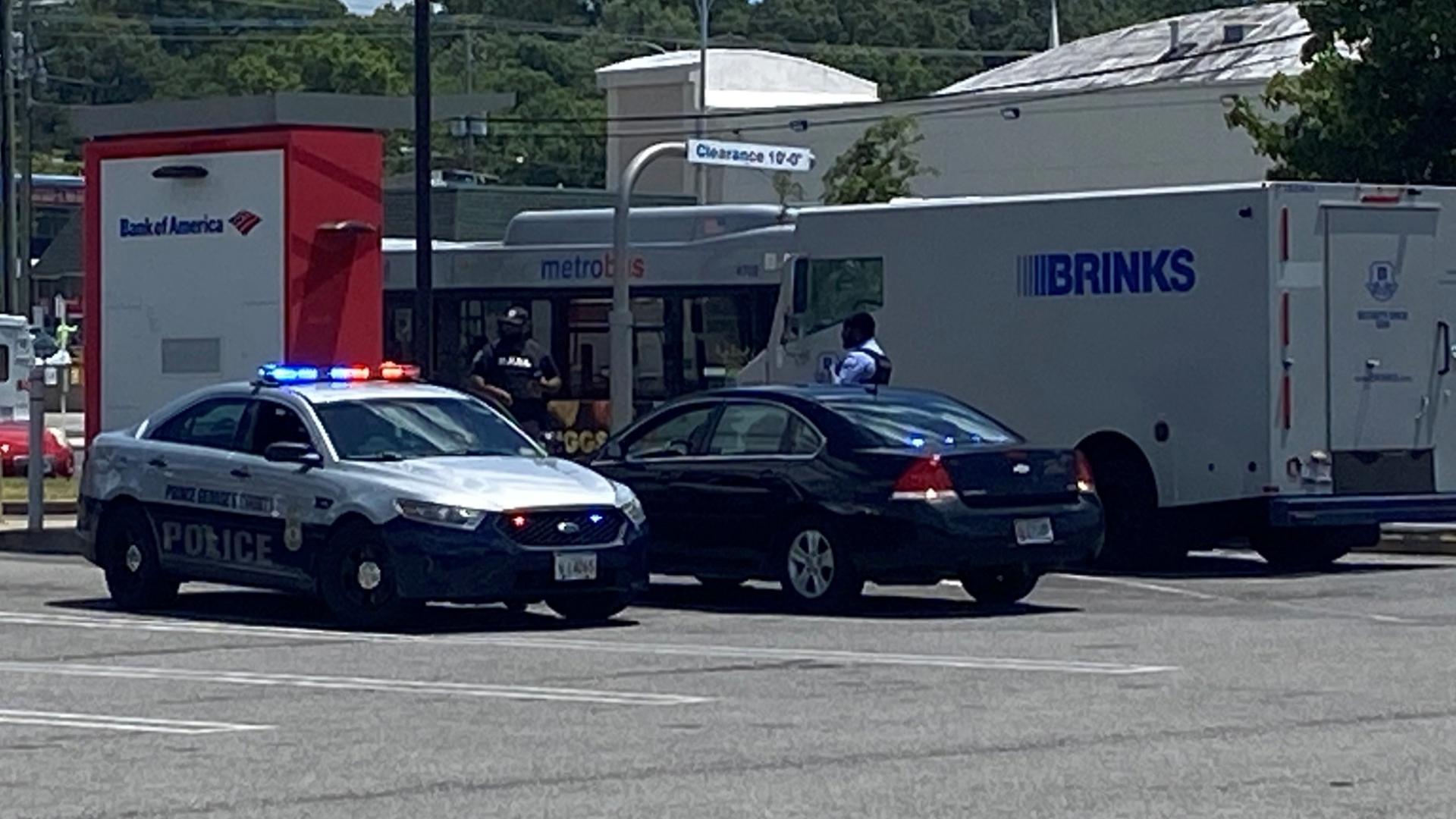 Robbers target armored truck in Oxon Hill, Maryland | wusa9.com