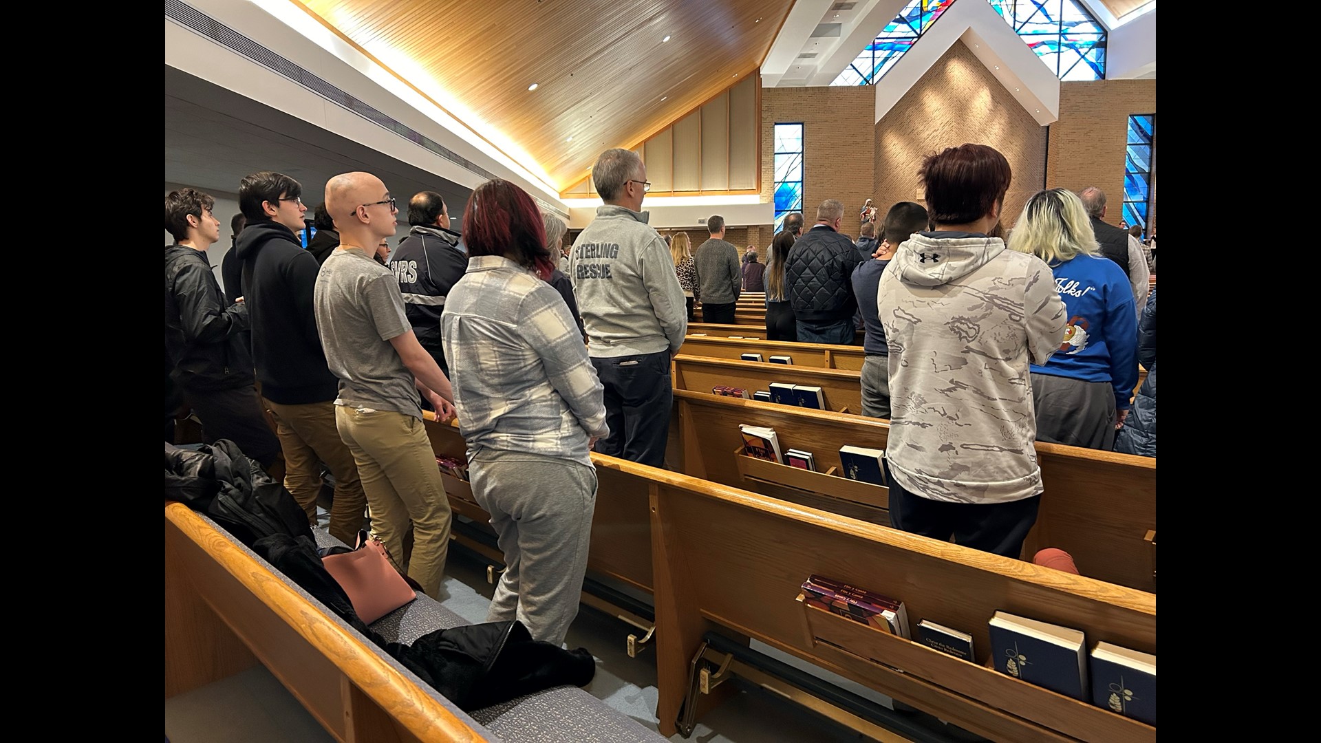 Sterling community comes together in prayer after explosion | wusa9.com