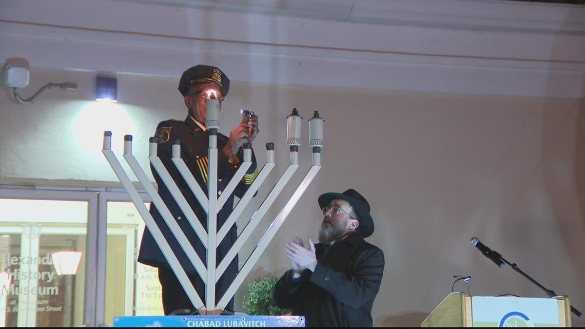 Menorah lighting held in Old Town | wusa9.com