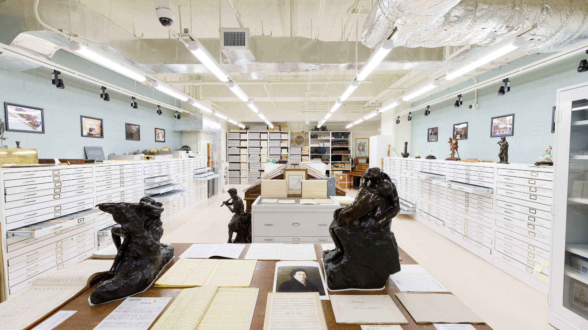 Lizzo plays James Madison's crystal flute at DC show | wusa9.com