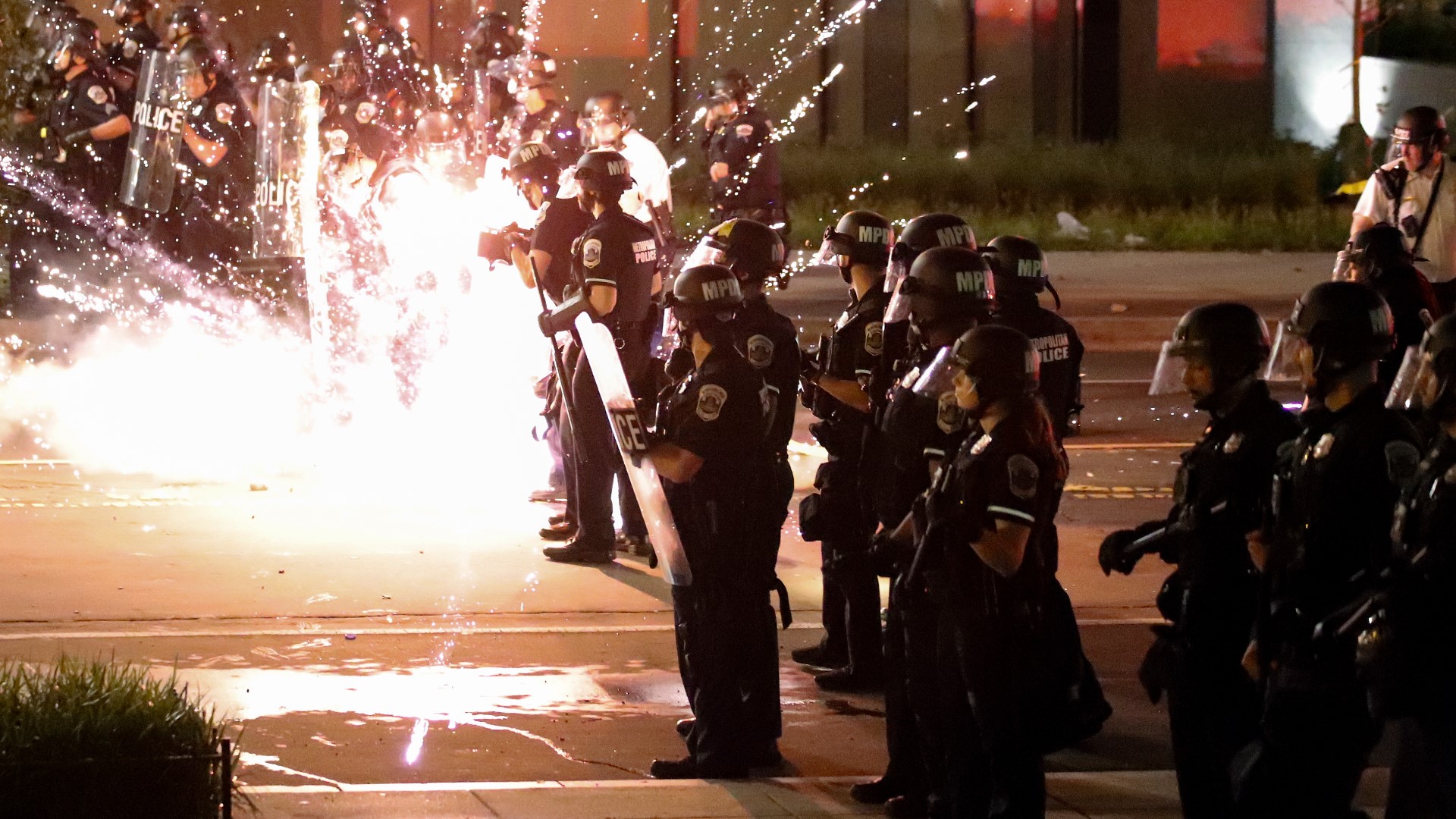 George Floyd protests, police, tear gas, flames, looting in DC | wusa9.com