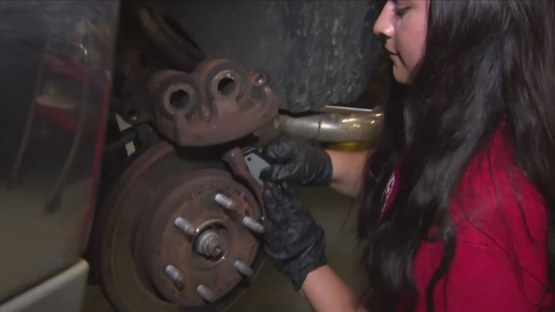 Stephanie Delgado pursues automotive dreams at Crossland High | wusa9.com