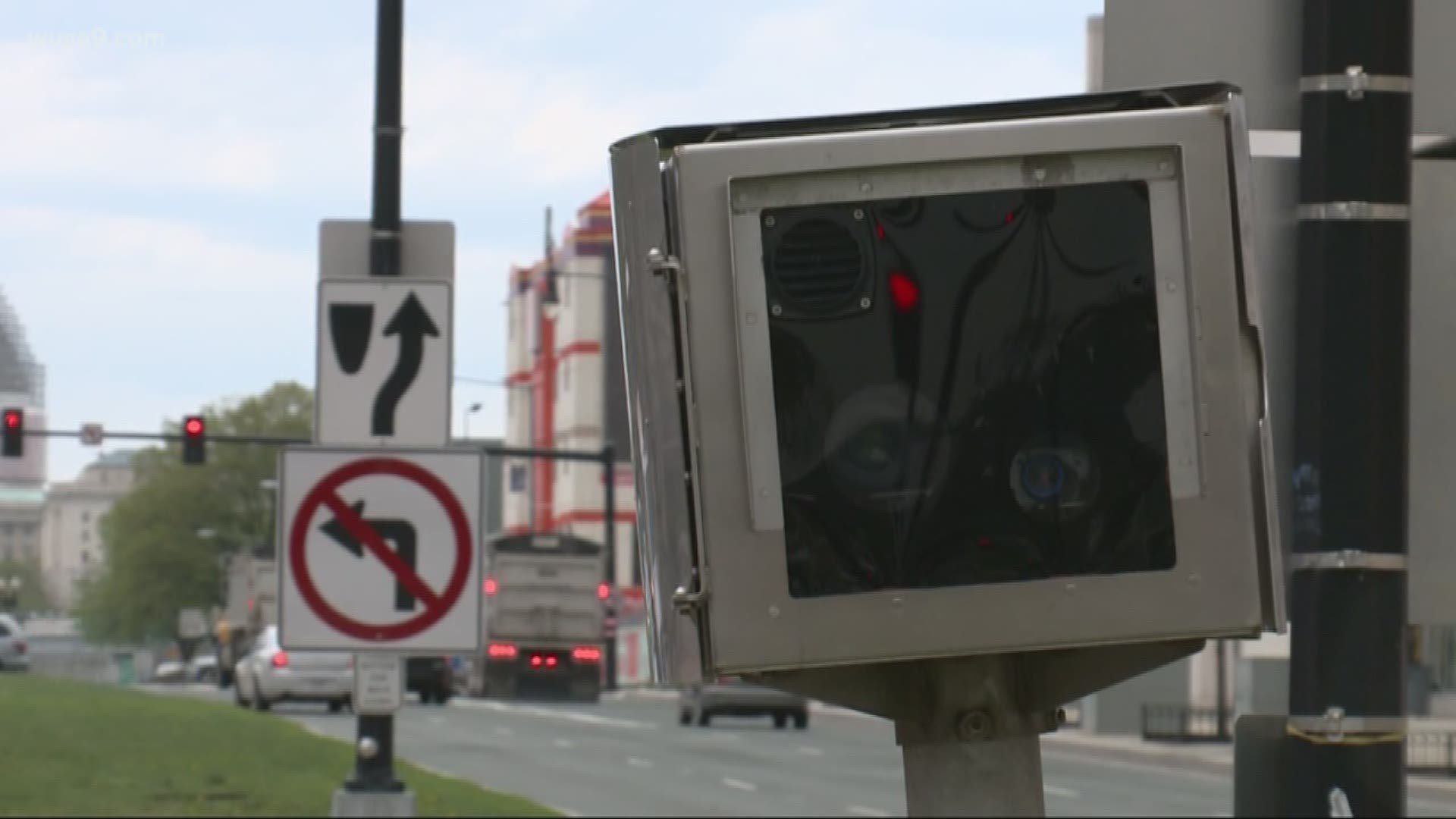 Confusion, contradictions plague DC speed camera warning signs | wusa9.com