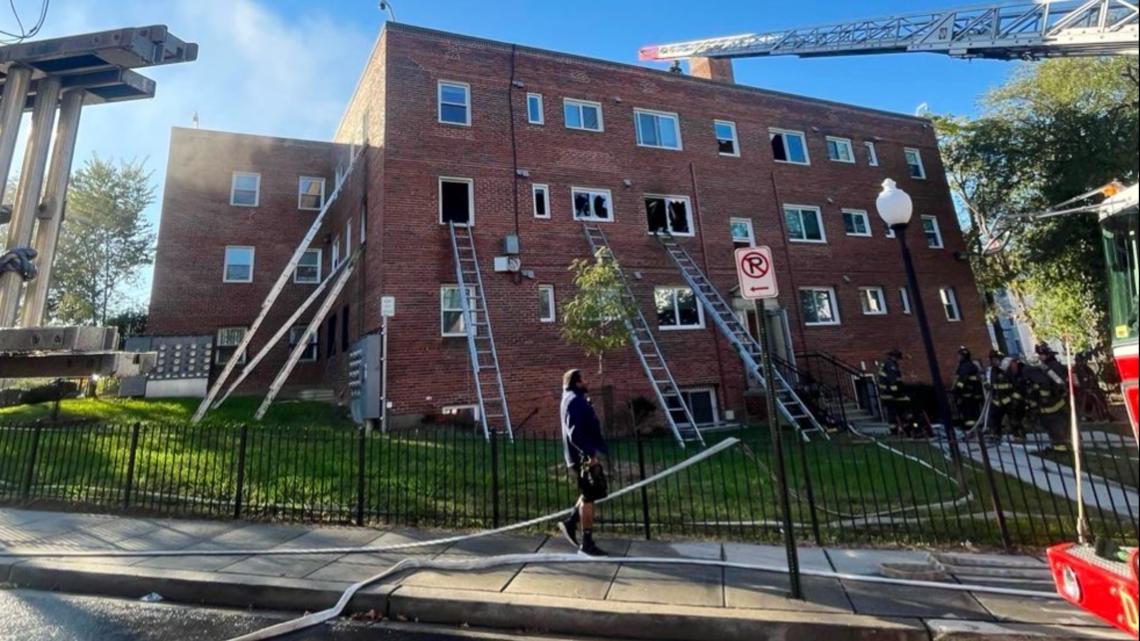 Fire in Southeast DC displaces 15, injures firefighter | wusa9.com
