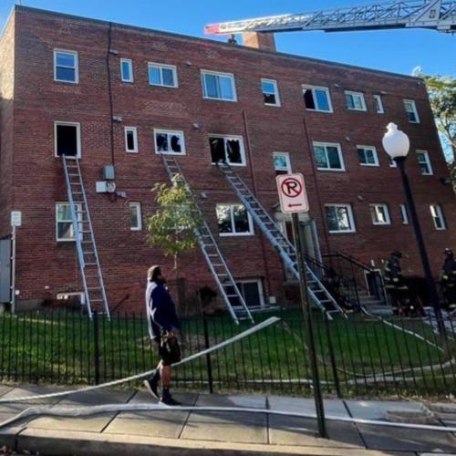 Fire in Southeast DC displaces 15, injures firefighter | wusa9.com