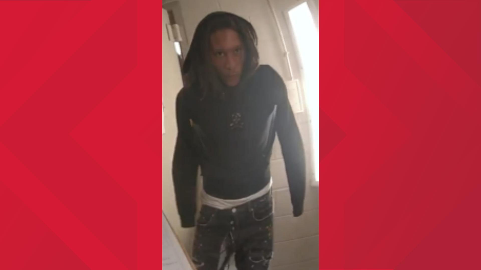 Escaped prisoner on the loose in DC | wusa9.com