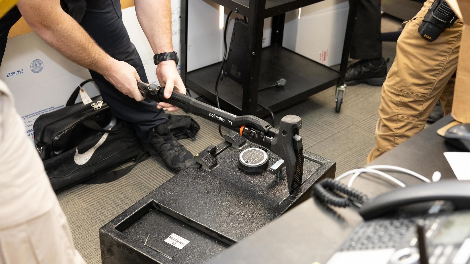 ‘Hives of corruption' | 13 vape shops snared in massive Northern ...