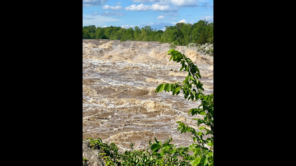Great Falls flood captured in stunning photos | wusa9.com