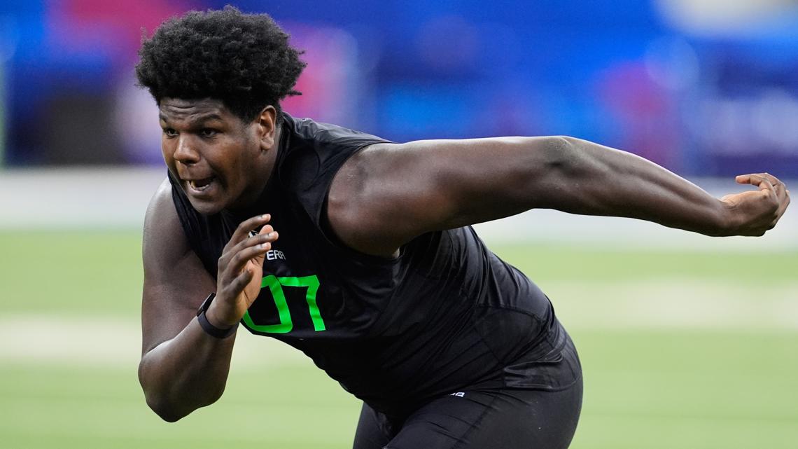 OTA Preview: Washington Commanders' right tackle competition about to ...