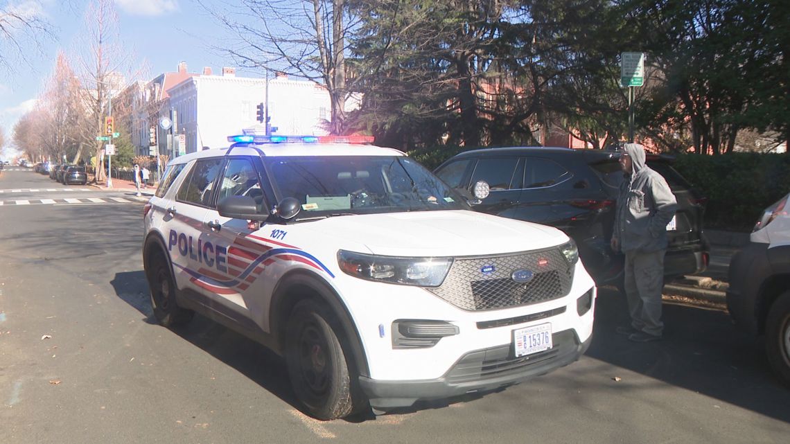 Construction worker robbed with gun in Southeast DC | wusa9.com