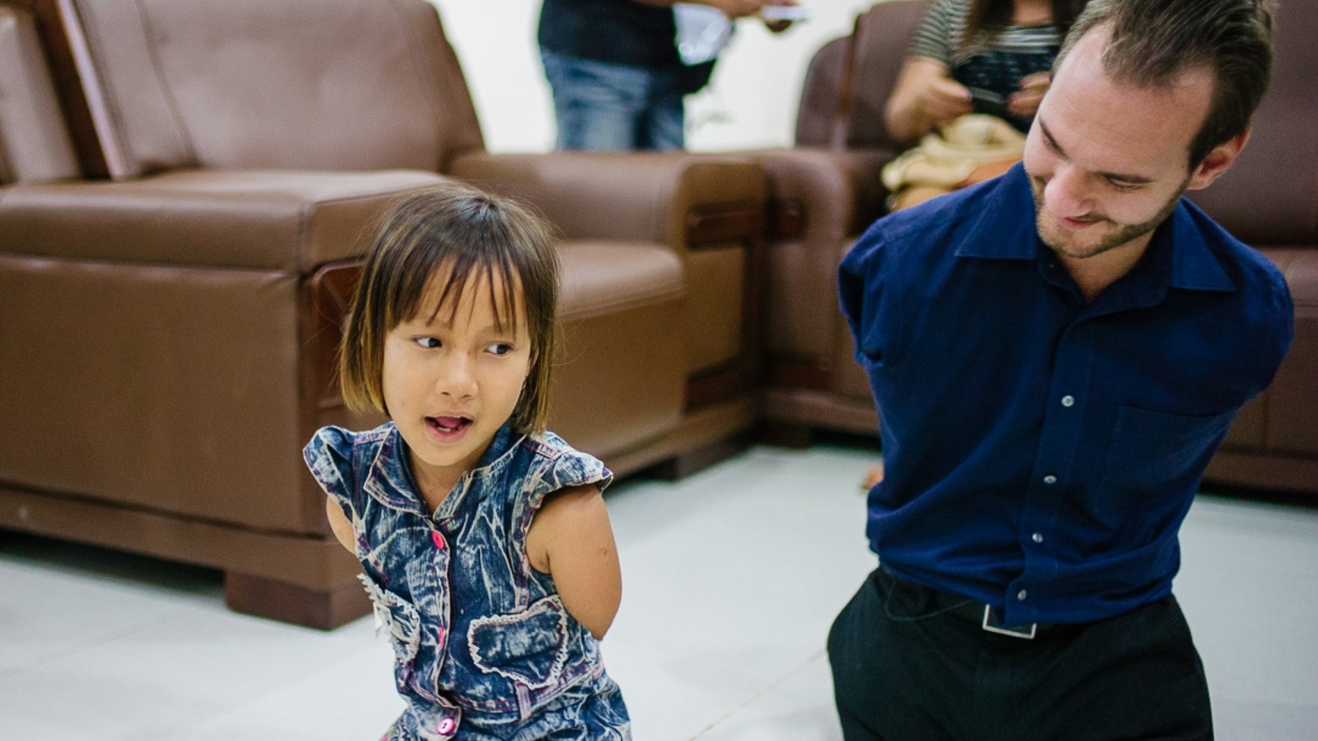 Manassas woman rescues homeless man with no arms or legs | wusa9.com