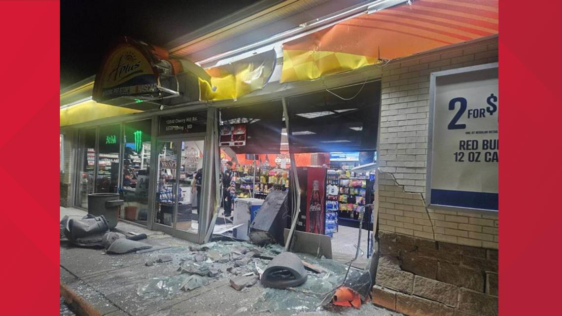 Smash and dash: thieves ram Sunoco store, abandon ATM mid-heist | wusa9.com
