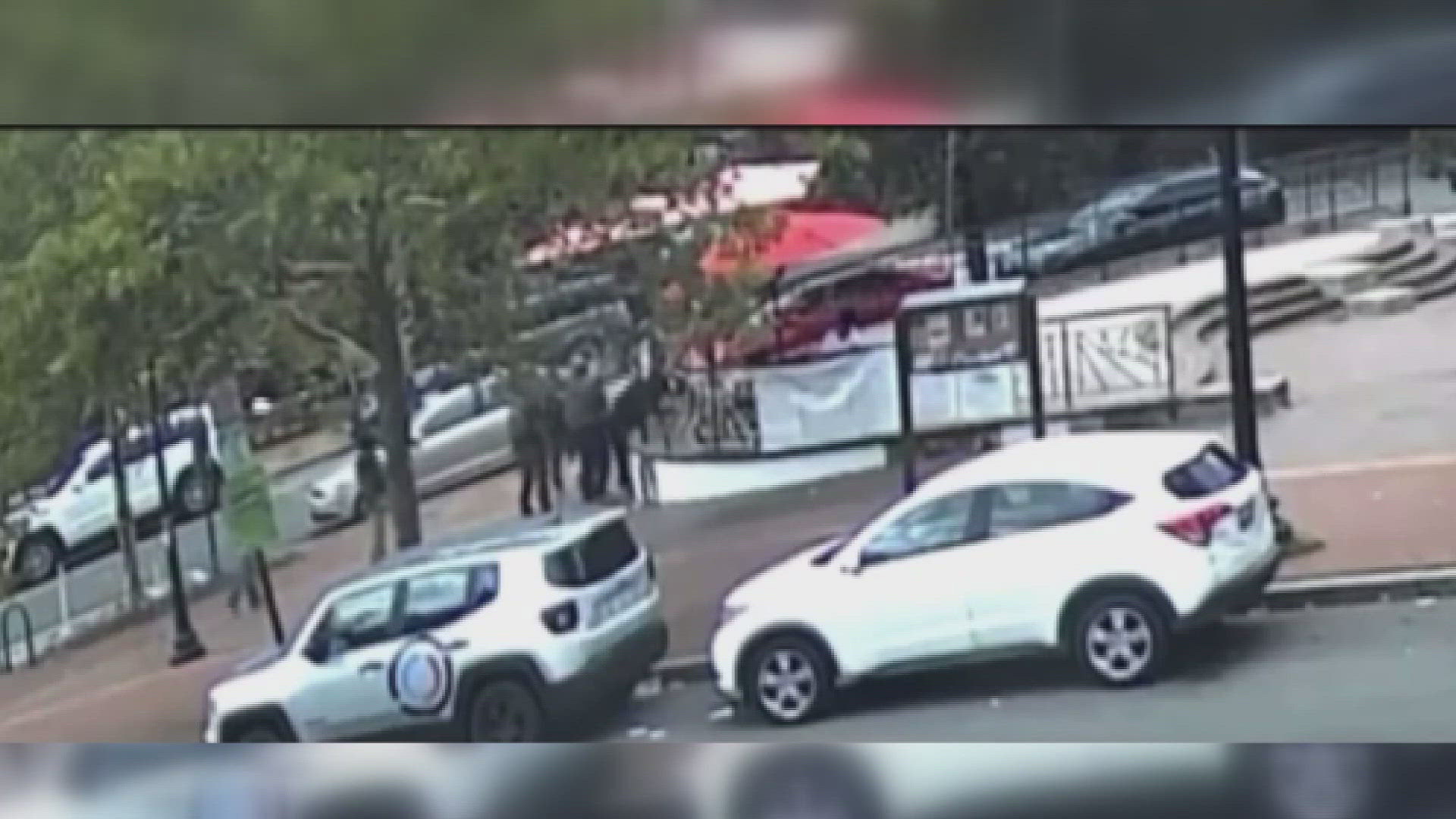 Residents outraged as feds appear to remove anti-ICE sign in Mount ...