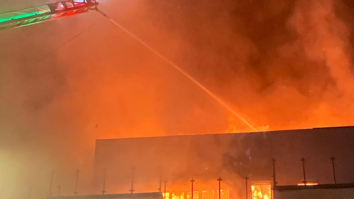 2-Alarm Firehouse Fire | Why there is smoke in DC | wusa9.com