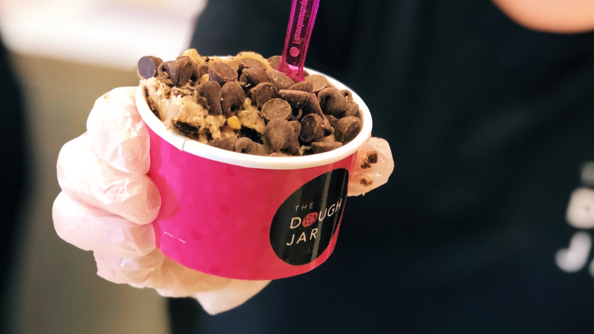 Step inside a shop that sells only edible cookie dough | wusa9.com