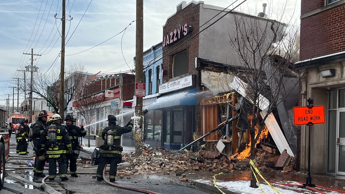 Convenience store explodes in Southeast DC | wusa9.com