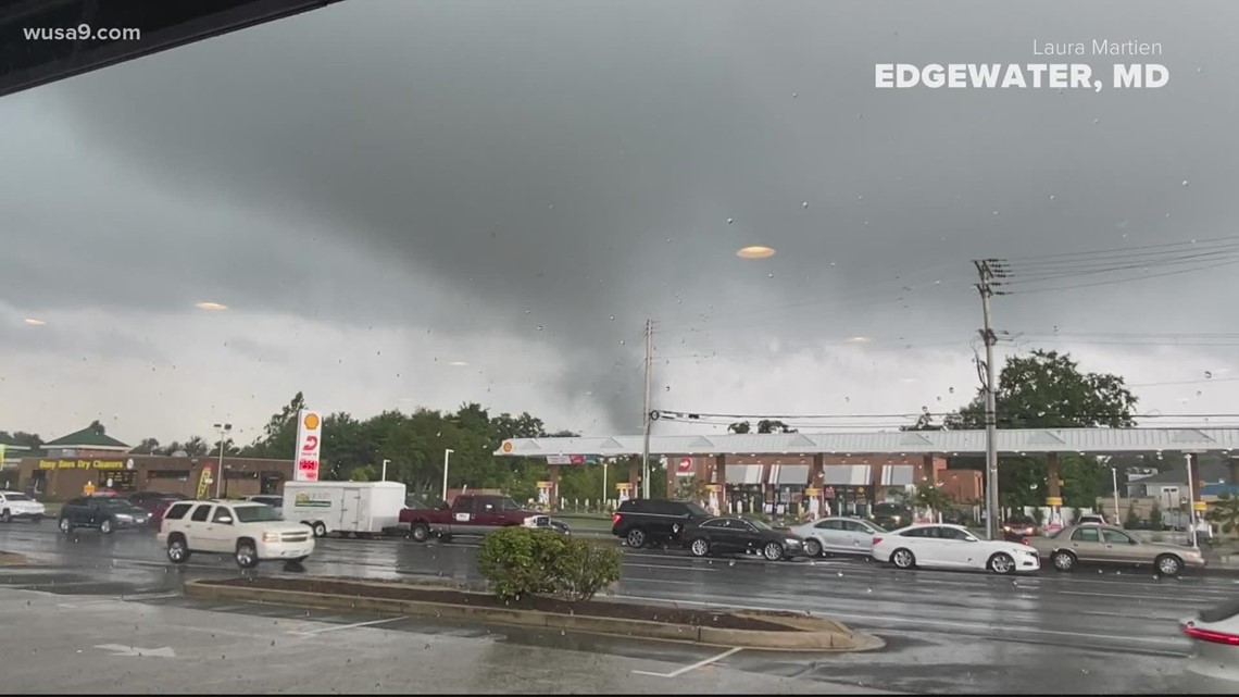 Mom rushes kids into Edgewater pizza place after spotting tornado ...