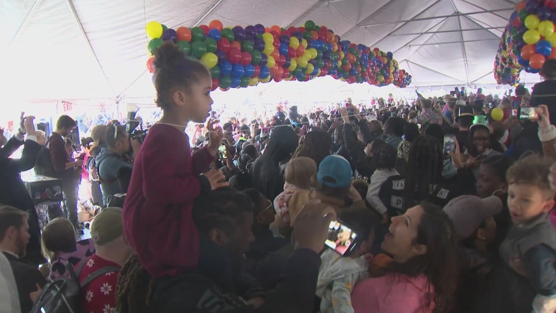 D.C. kids set heartfelt goals for 2025 during Noon Yards Eve ...