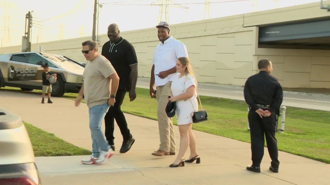 Shaq helps aspiring officer | Get Uplifted | wusa9.com