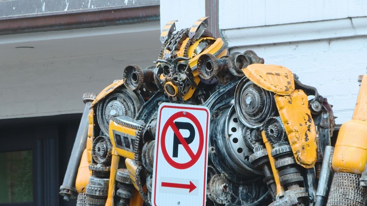 Neighbors want Transformers statues in Georgetown gone | wusa9.com