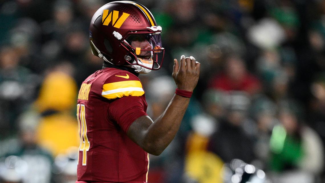 Josh Johnson will start at quarterback for Commanders' Christmas Day ...