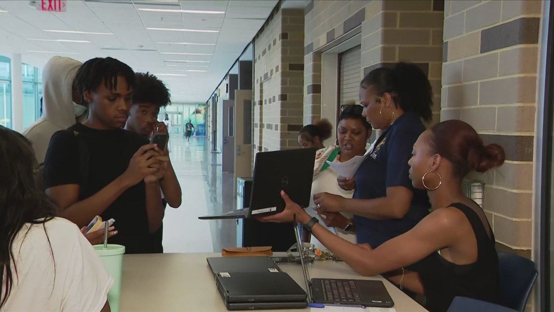 Ballou High School seniors receive surprise ahead of graduation | wusa9.com