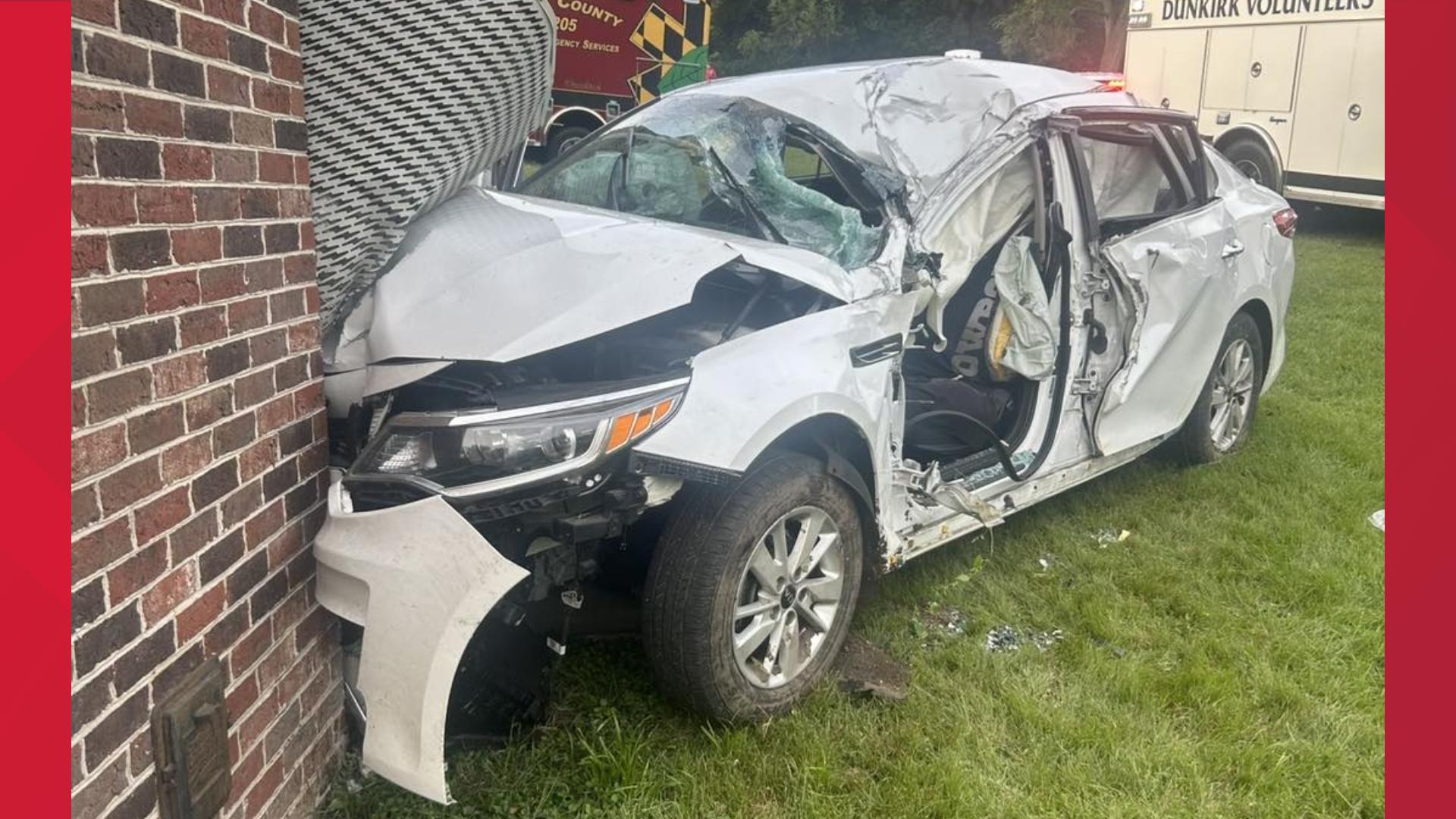 Minors steal Kia Optima, crash into house during police chase in ...