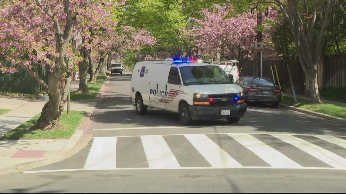 Secret Service officers shoot, kill man smashing windows at Peruvian ...