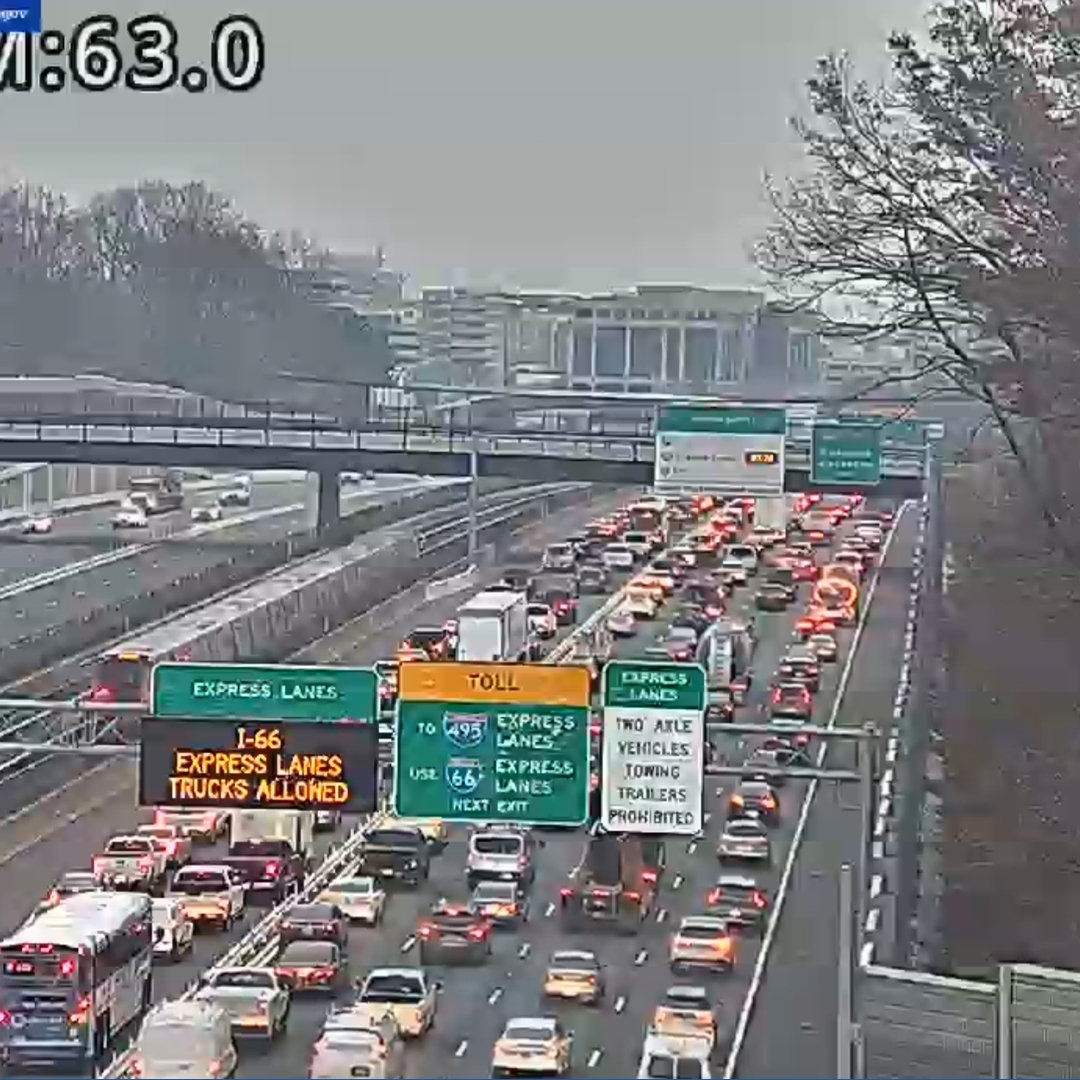 Two major crashes cause delays in DC area | wusa9.com