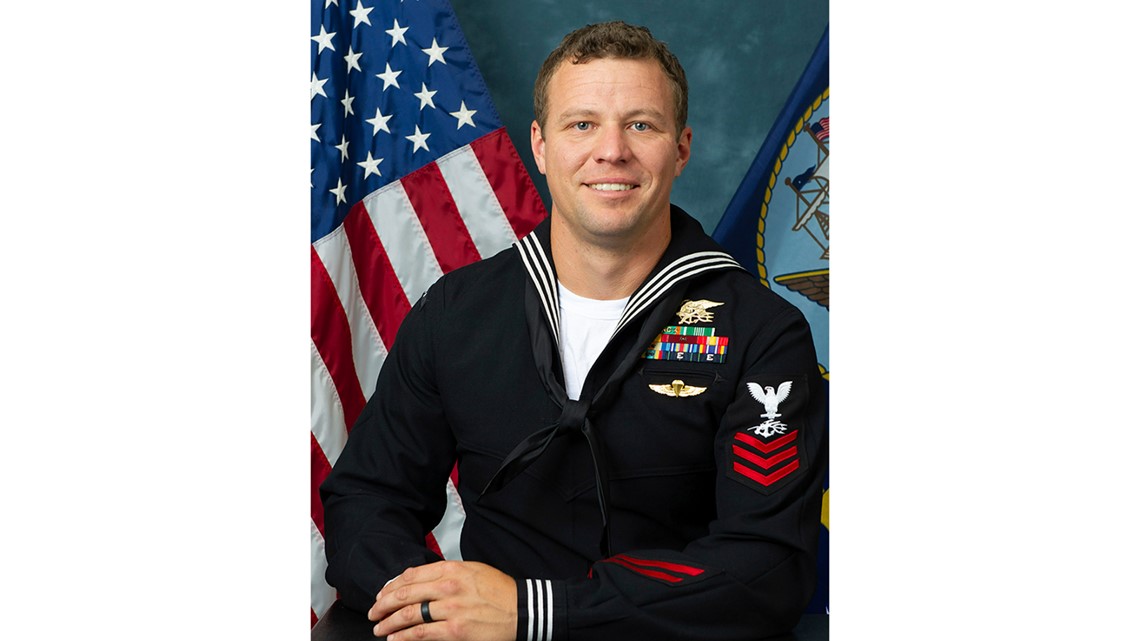 Maryland governor honors fallen Navy SEAL | wusa9.com