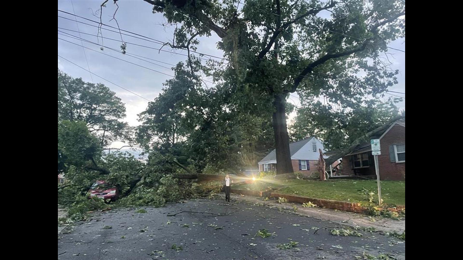 Multiple structures collapse in Gaithersburg, trapping people | wusa9.com