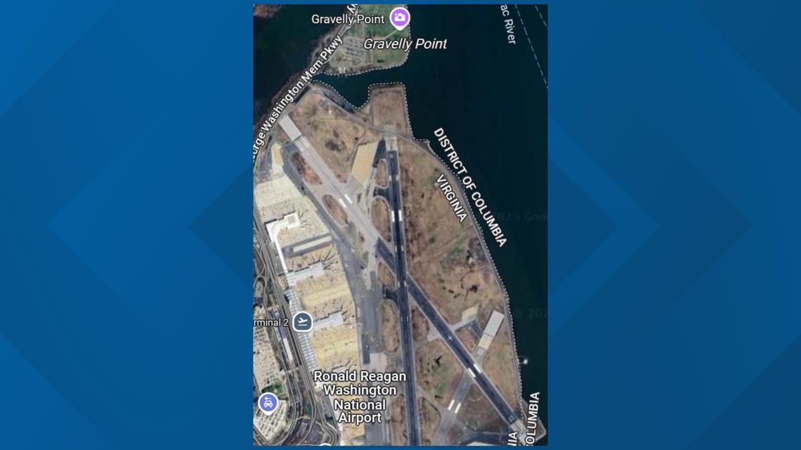 Kite appears to make contact with United flight while approaching ...