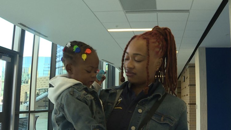 Tajha Jackson defies odds as teen mom and student athlete | wusa9.com