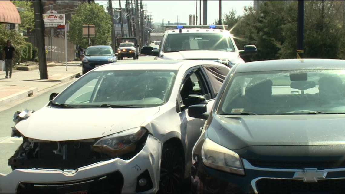 Carjacking suspect dies after crashing car in Northeast DC | wusa9.com