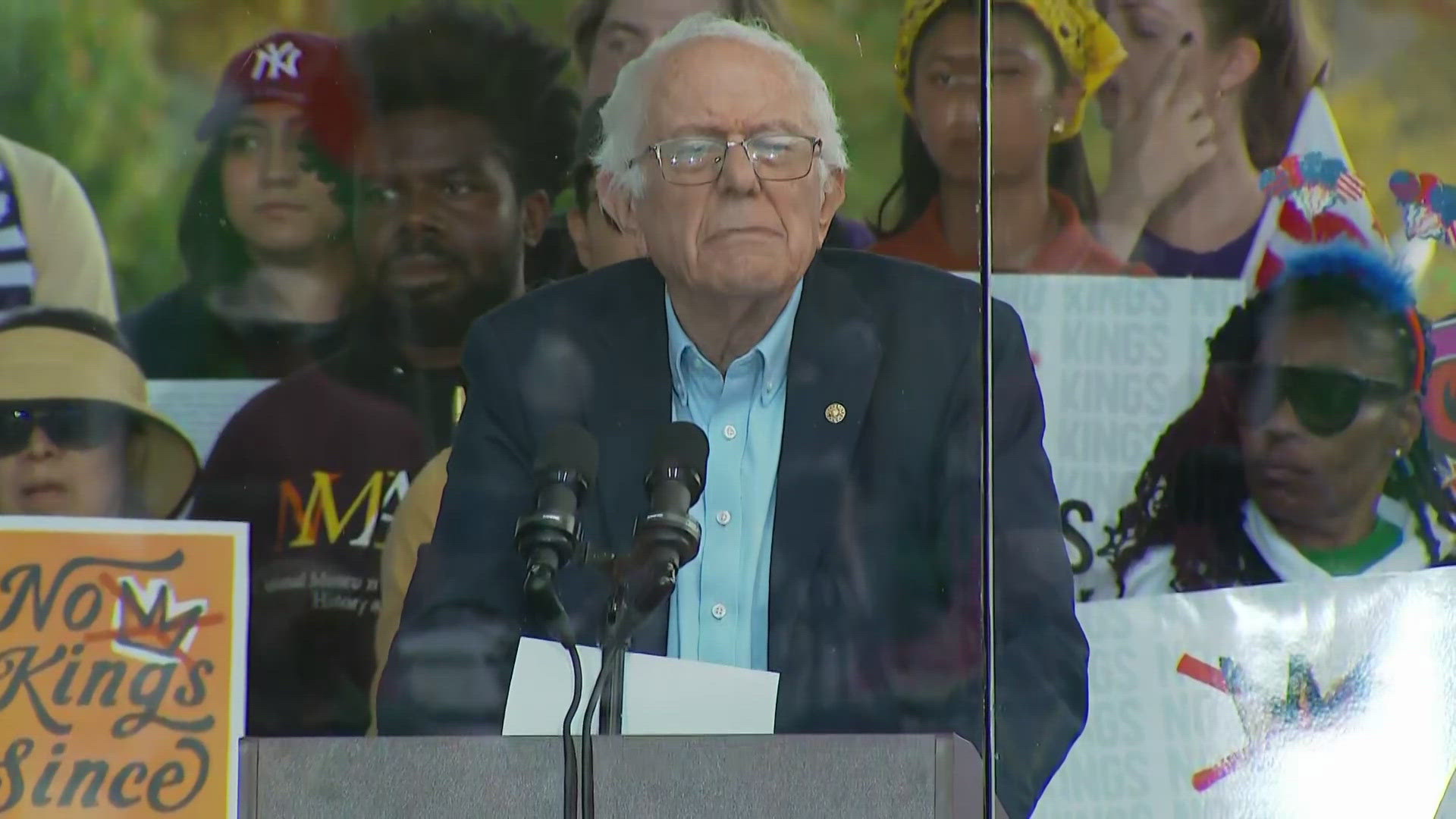 Bernie Sanders addresses government shutdown at No Kings DC Rally ...