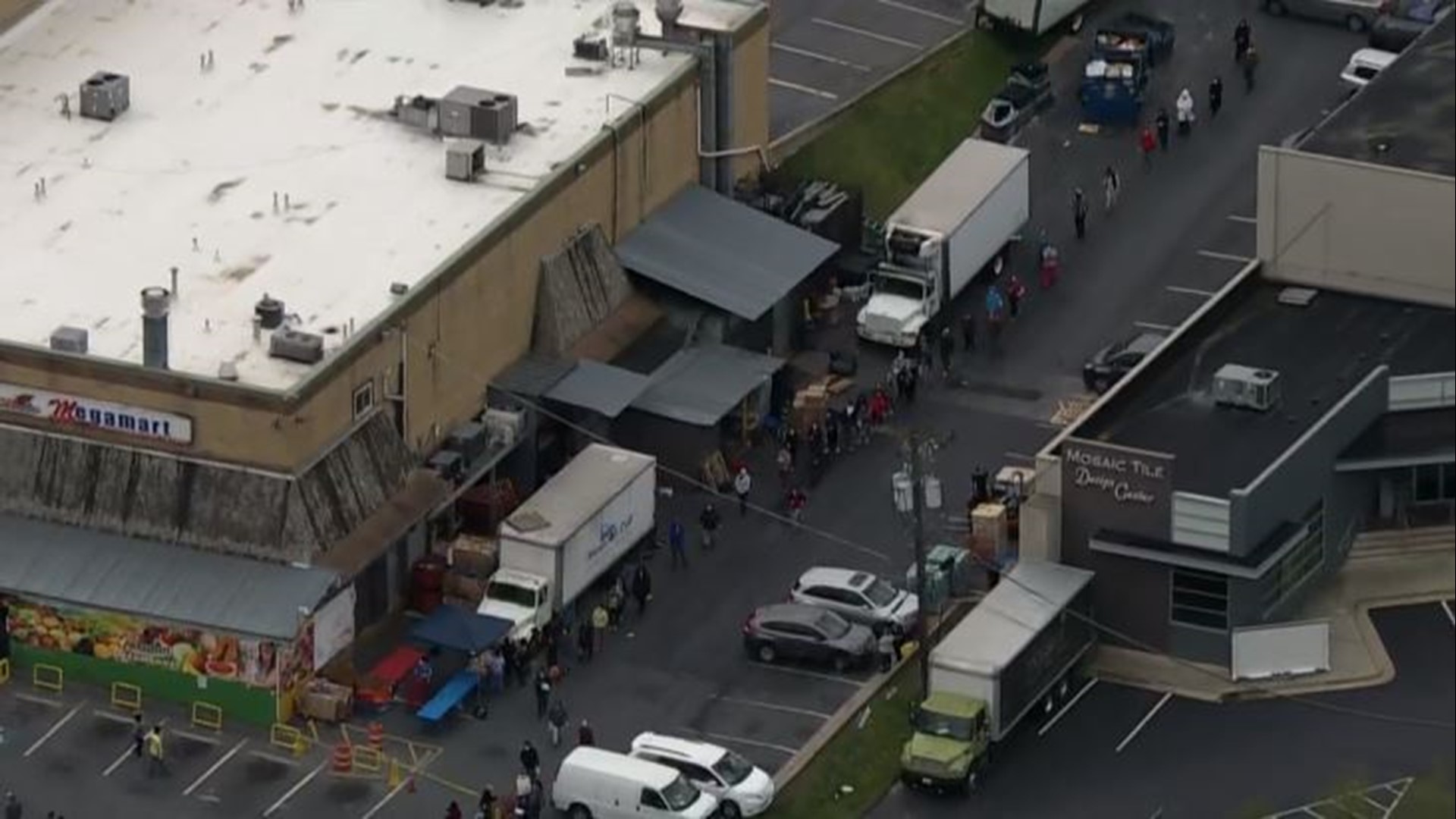 Mega Mart huge line for groceries | wusa9.com