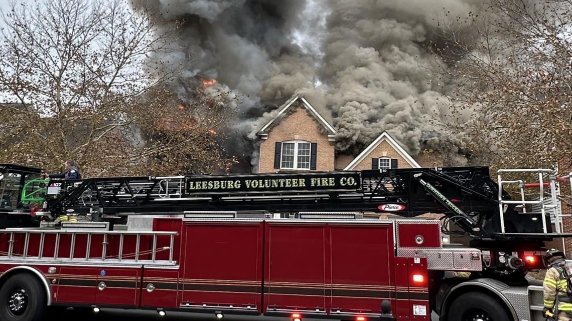 Loudoun County firefighter, civilian hurt in house fire | wusa9.com