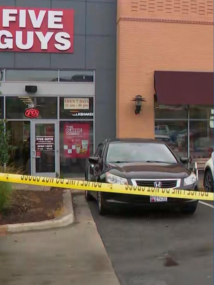 Five Guys stabbing in DC sends 2 girls to hospital | wusa9.com