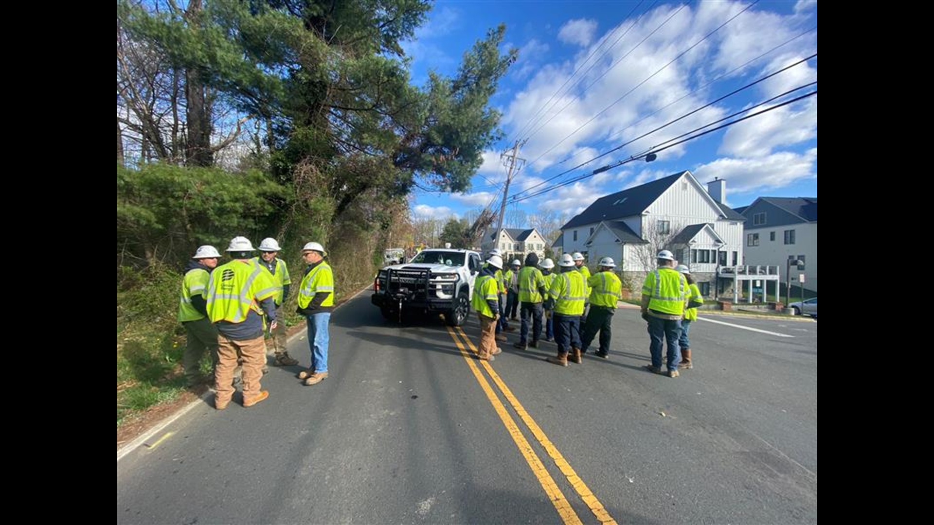 Strong winds in DC could mean downed trees, power lines | wusa9.com