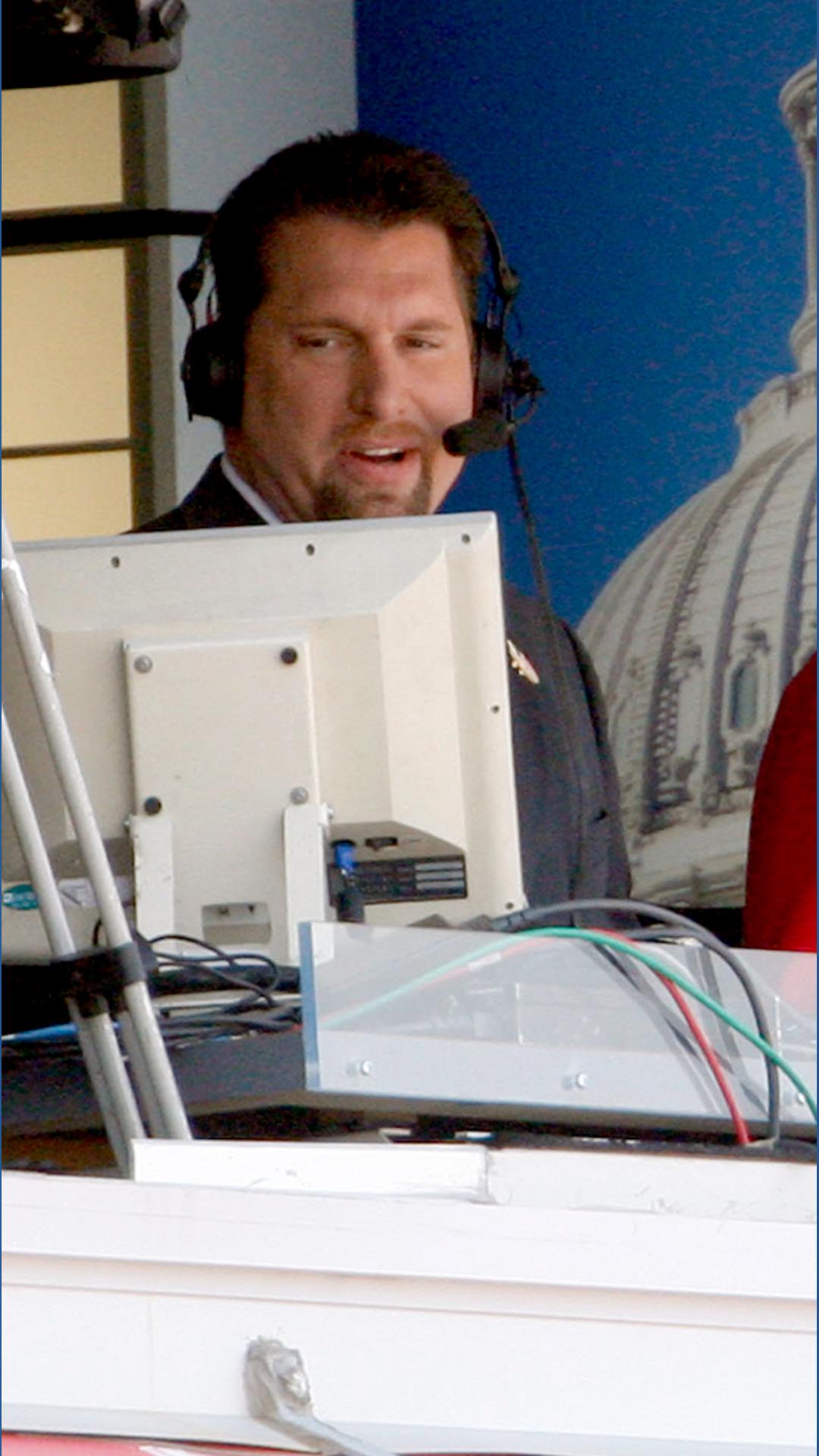 Nationals honor broadcaster Bob Carpenter at Nats Park | wusa9.com