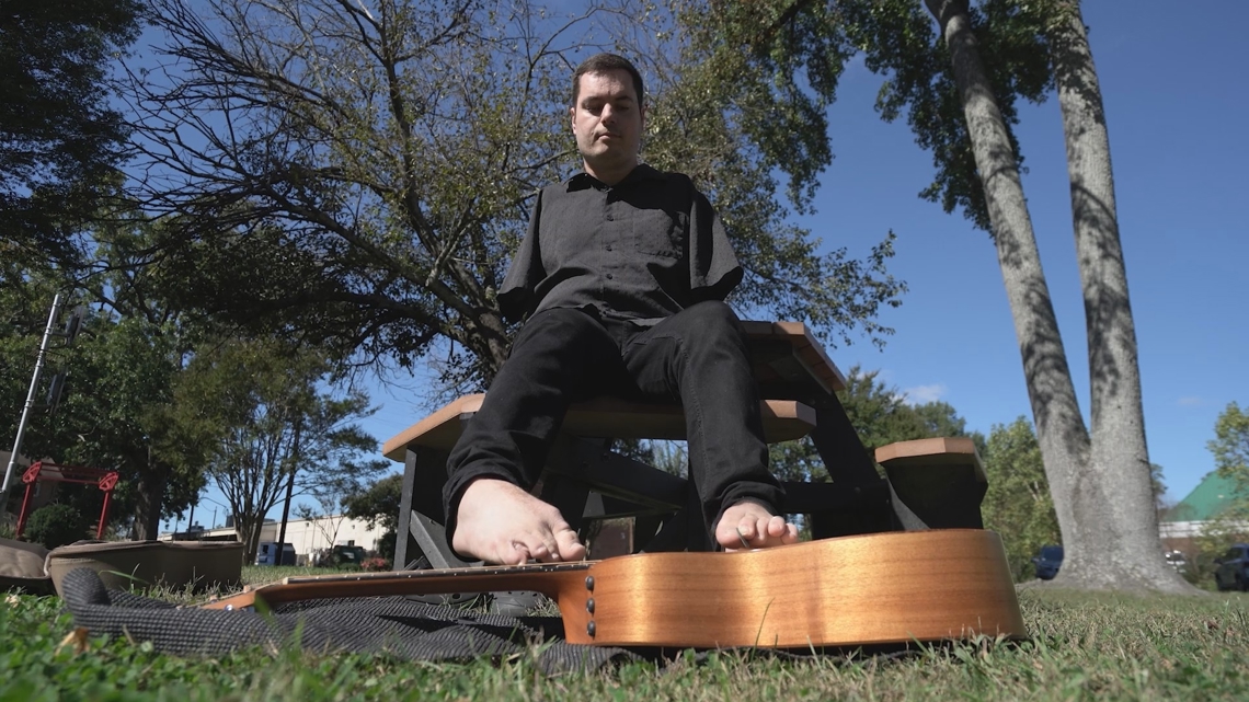Born without arms, Virginia musician proves that nothing is out of ...
