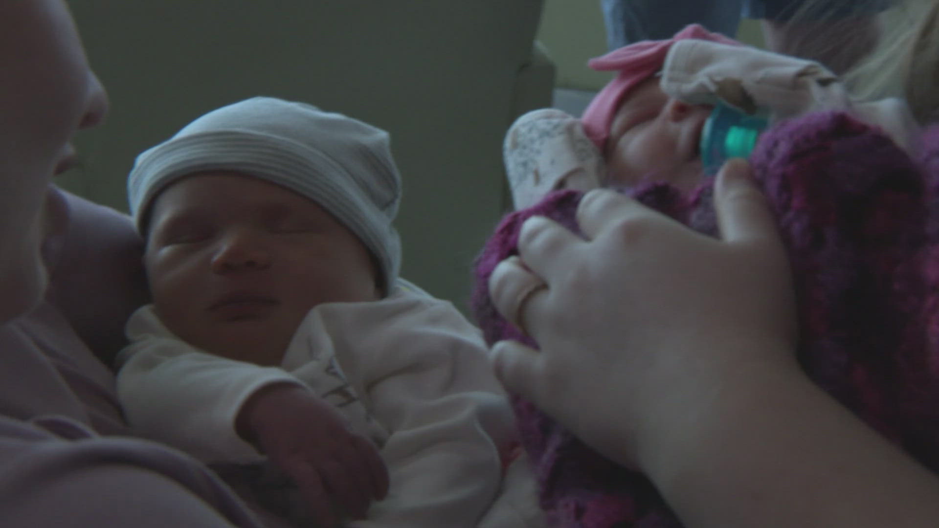 Sisters in sync: Virginia siblings deliver babies just 1 day apart ...