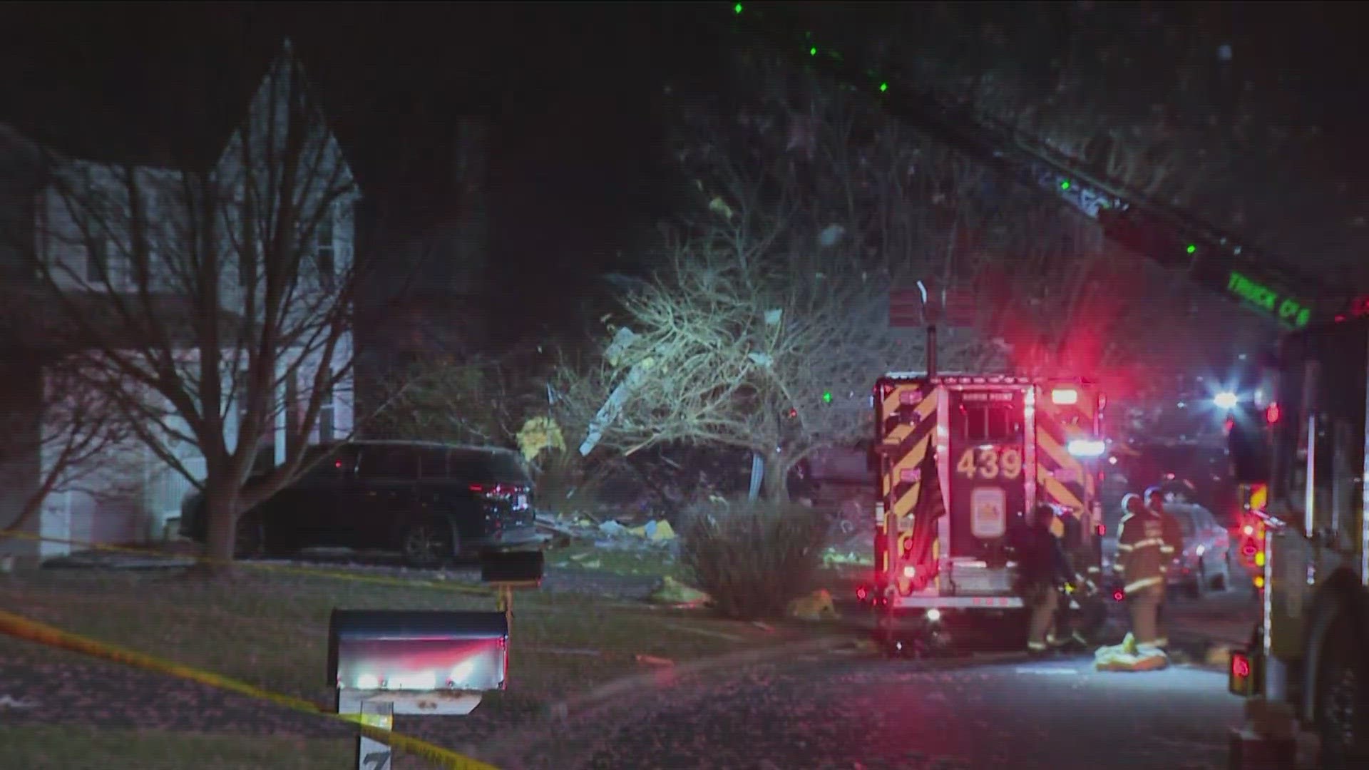 House explosion in Sterling, Virginia leaves one firefighter dead ...